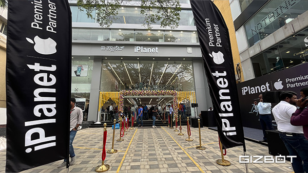 iPlanet Launched India's Largest Apple Premium Partner Store in ...