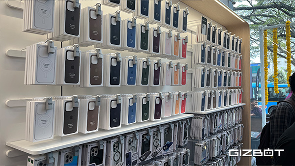 iPlanet Launched India's Largest Apple Premium Partner Store in ...